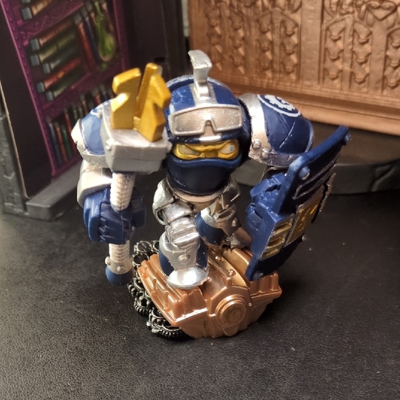skylanders | Toys | Blue And Gold Armored Knight Action Figure With ...
